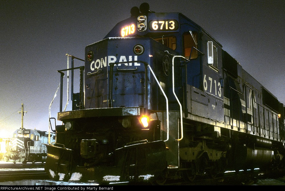 CR 6713 at the BN Clyde Yards